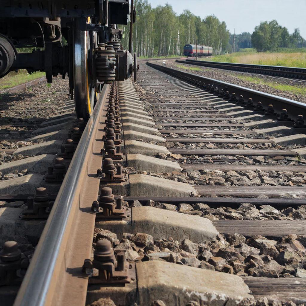 Та-да-да-дан... Почему российские поезда стучат иначе?